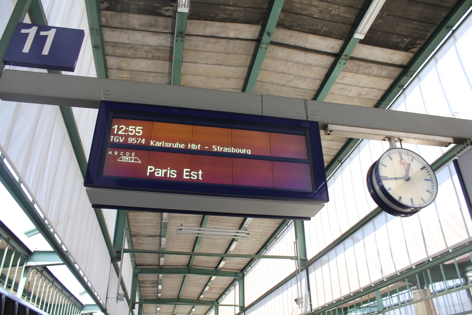 TGV First Class from Stuttgart to Paris - Live and Let's Fly