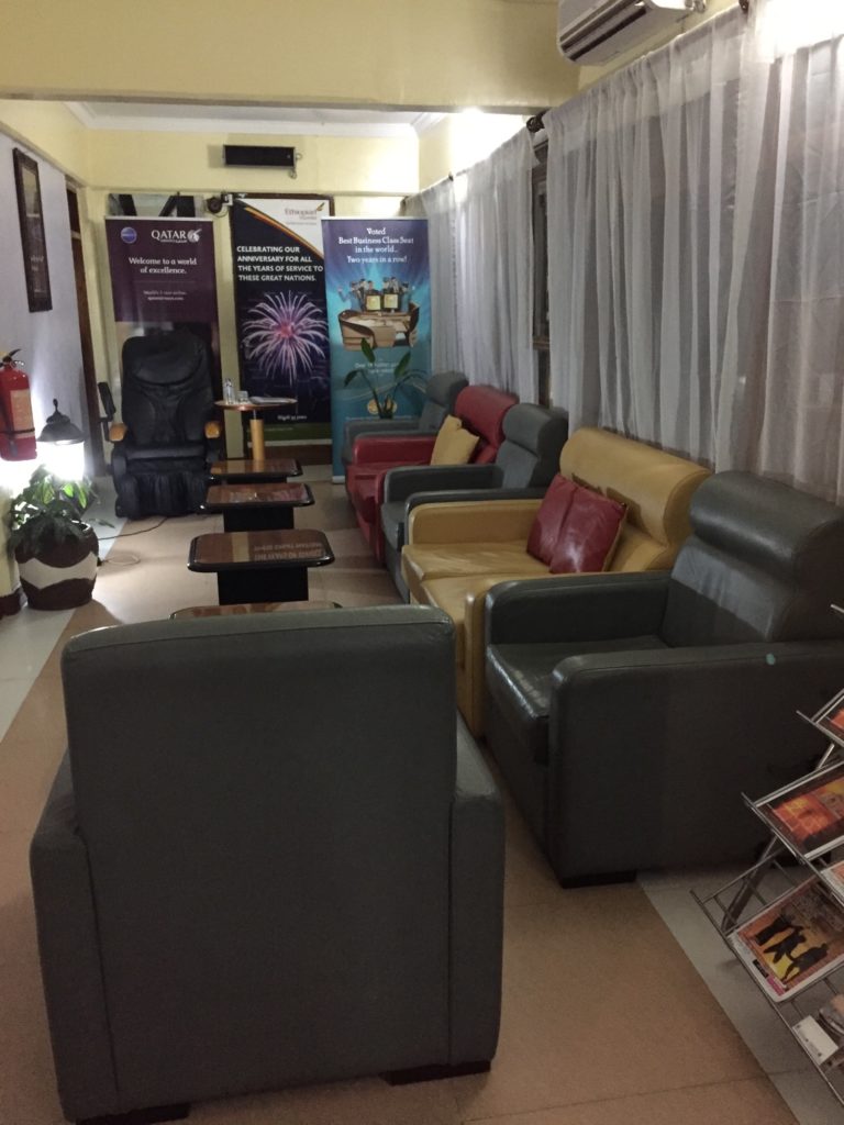 Review: Zanzibar Dhow Lounge (ZNZ) - Live and Let's Fly