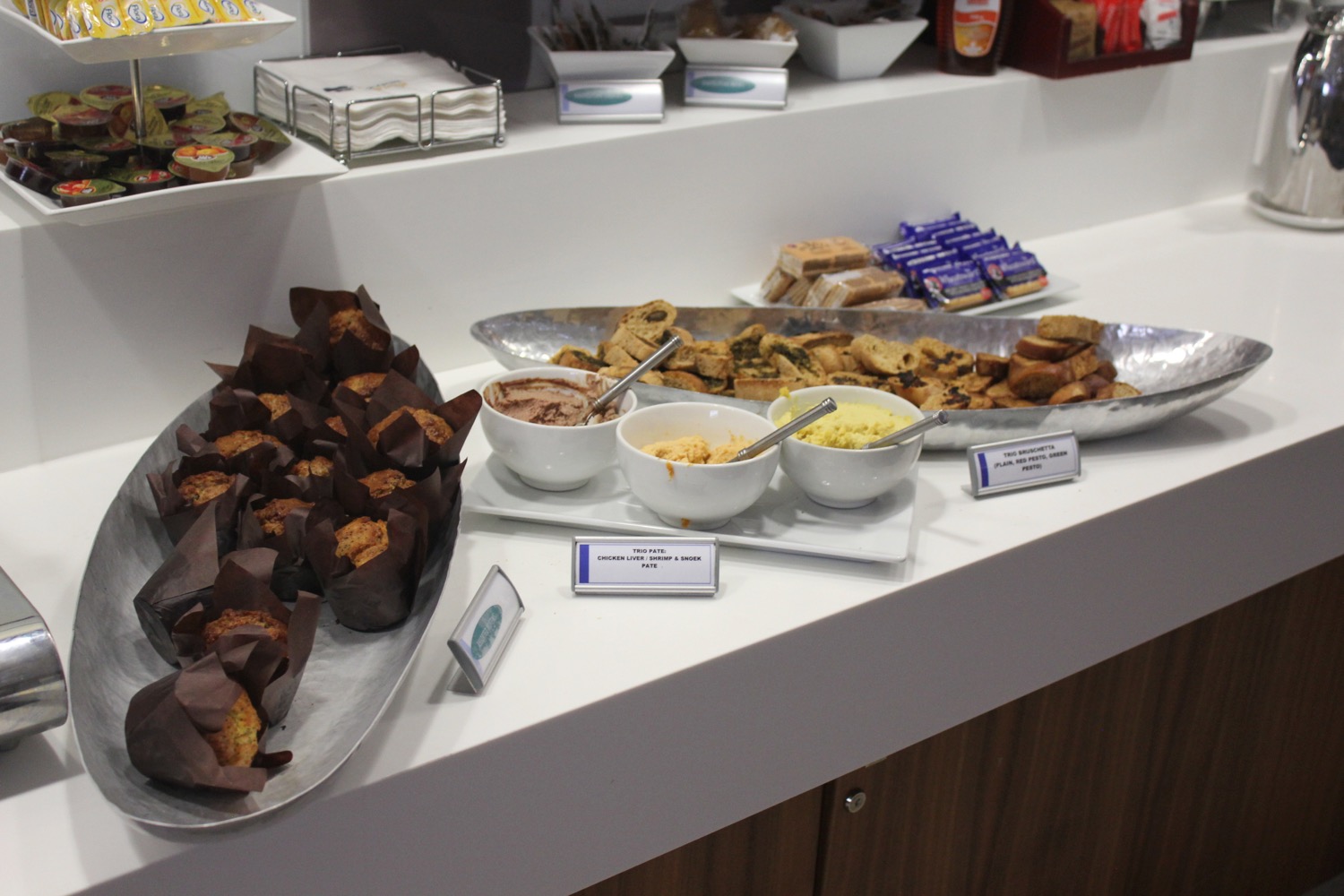 Review: Bidvest Premier Lounge in Cape Town Airport - Live and Let's Fly