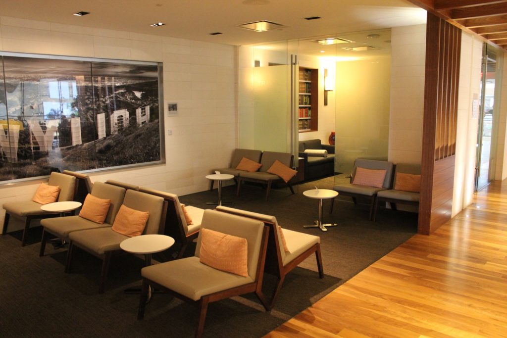 Review: Star Alliance Lounge LAX - Live and Let's Fly