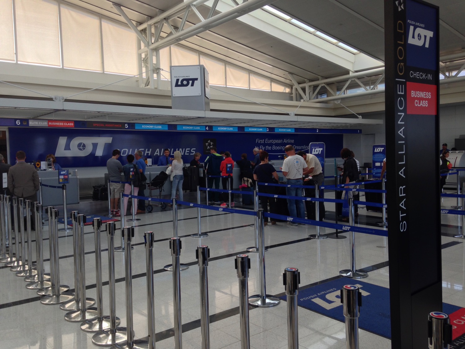 Review: LOT 787 Business Class Chicago to Warsaw - Live and Let's Fly