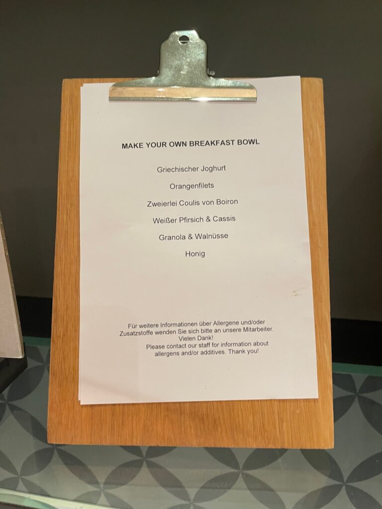 Review: Lufthansa Senator Café Munich (MUC) - Live and Let's Fly