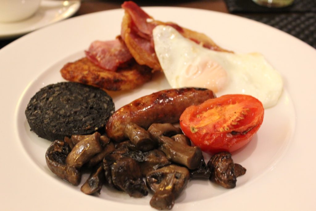 Review: British Airways Concorde Room London Heathrow - Live and Let's Fly