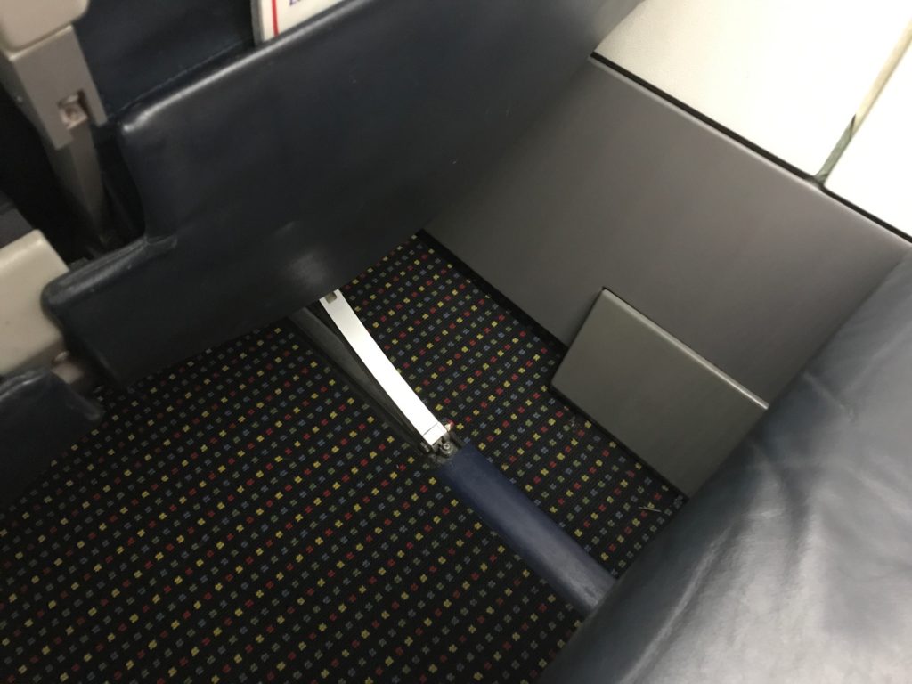 Review: Lao Airlines ATR 72 from Bangkok to Vientiane - Live and Let's Fly