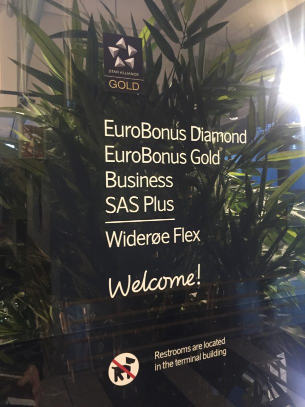 Charming Concept: SAS Café Lounge - Live and Let's Fly