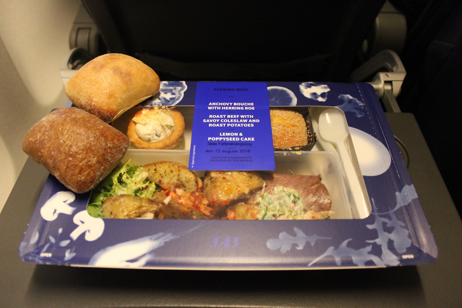 Dinner In SAS Plus Enroute To Arctic Circle - Live and Let's Fly