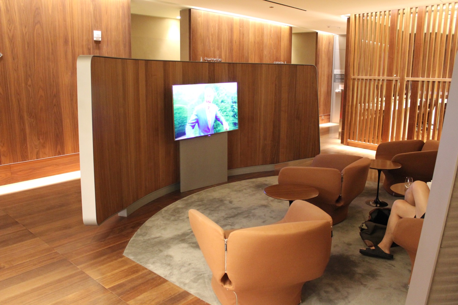 Review: Oryx Lounge Doha (DOH) - Live and Let's Fly