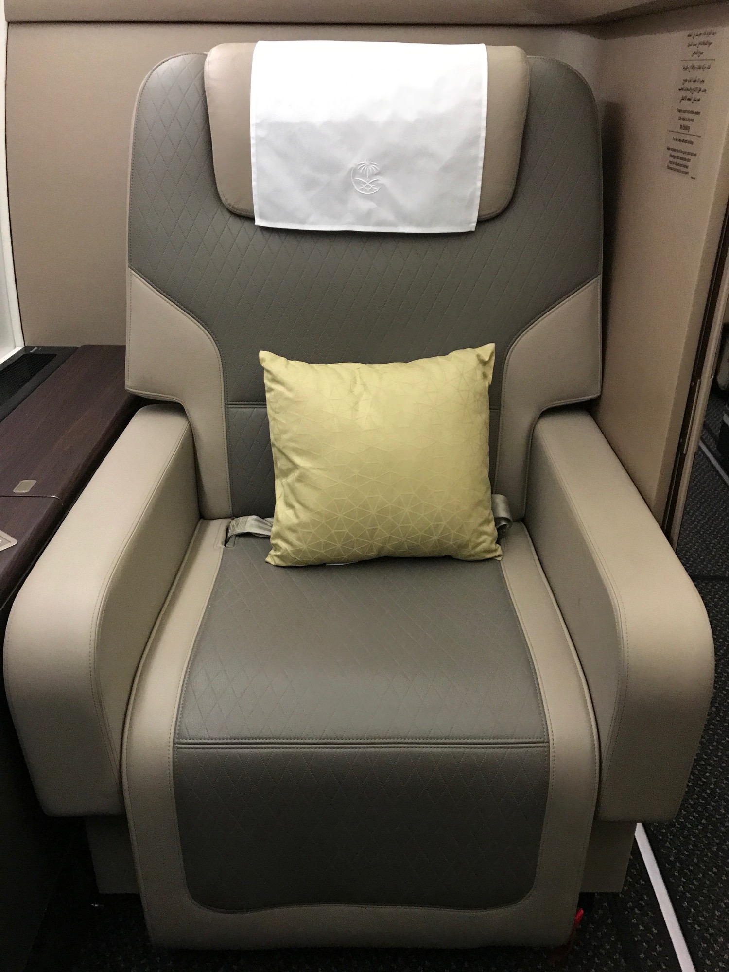 Review: Saudia 777 First Suite Riyadh to Jeddah - Live and Let's Fly