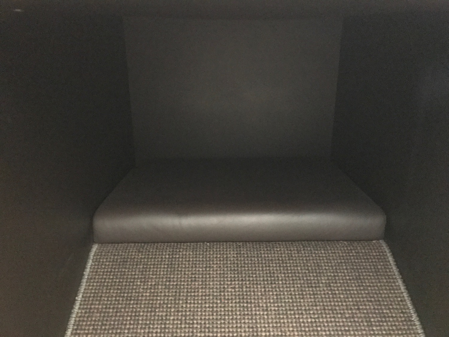 Review: SWISS 777-300ER Business Class Los Angeles to Zurich - Live and ...