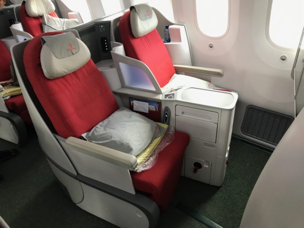 Review: Ethiopian NEW 787 Business Class Addis Ababa to Bangkok - Live ...
