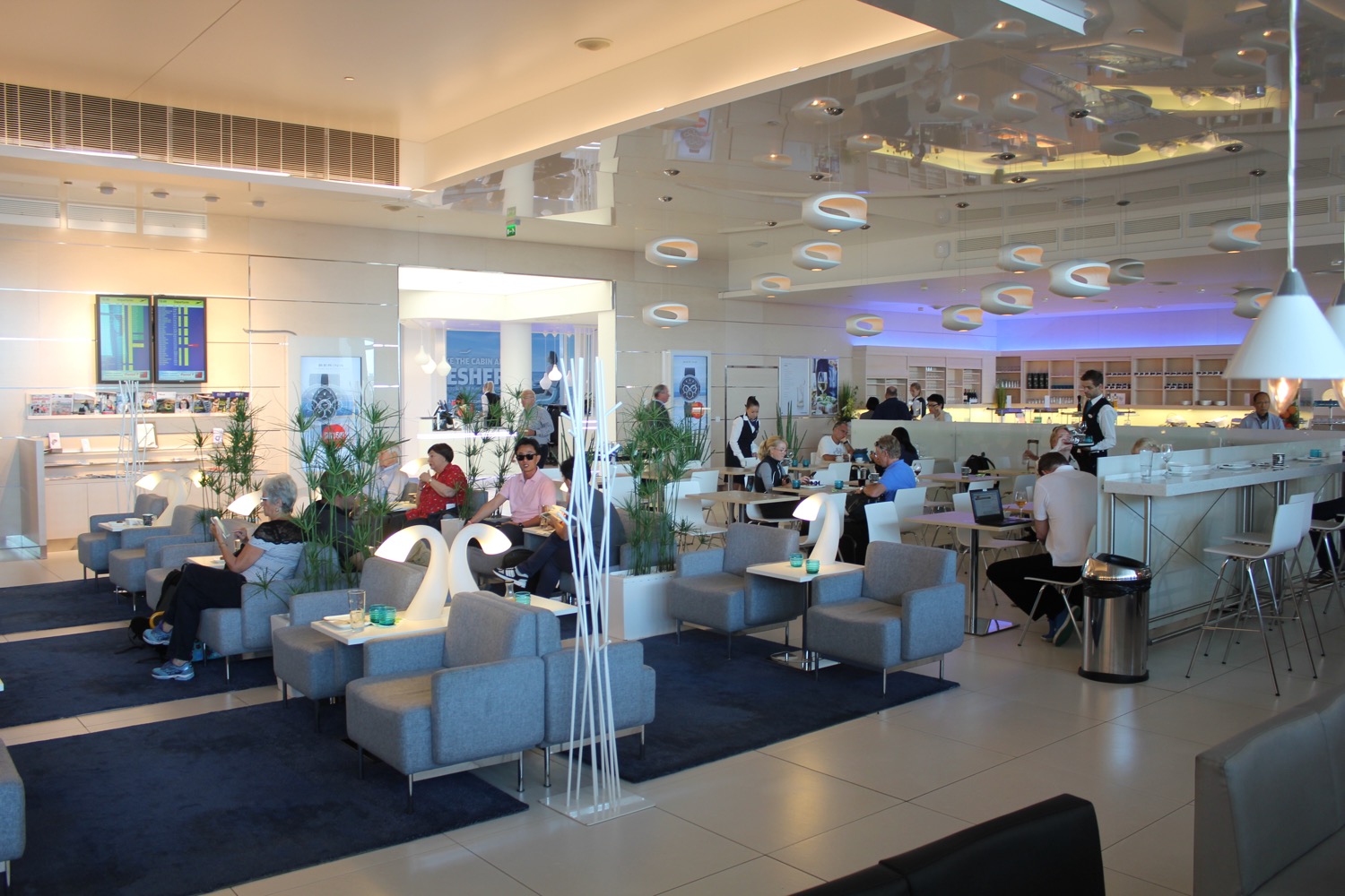 Review: Finnair Business Class Lounge Helsinki (HEL) - Live and Let's Fly