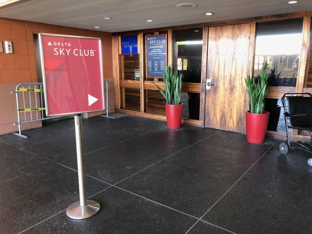Review: Delta Sky Club Honolulu (HNL) - Live and Let's Fly