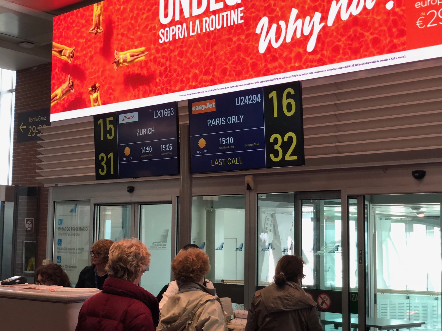 EasyJet Saves the Day - Live and Let's Fly
