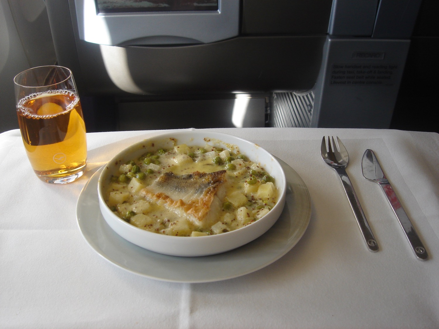 My First Business Class Meal on Lufthansa - Live and Let's Fly