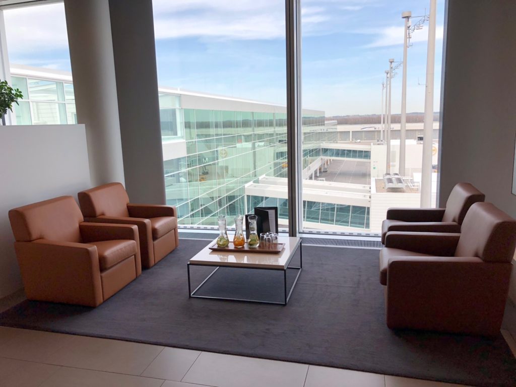 Review: Lufthansa First Class Lounge Munich (MUC) - Live and Let's Fly