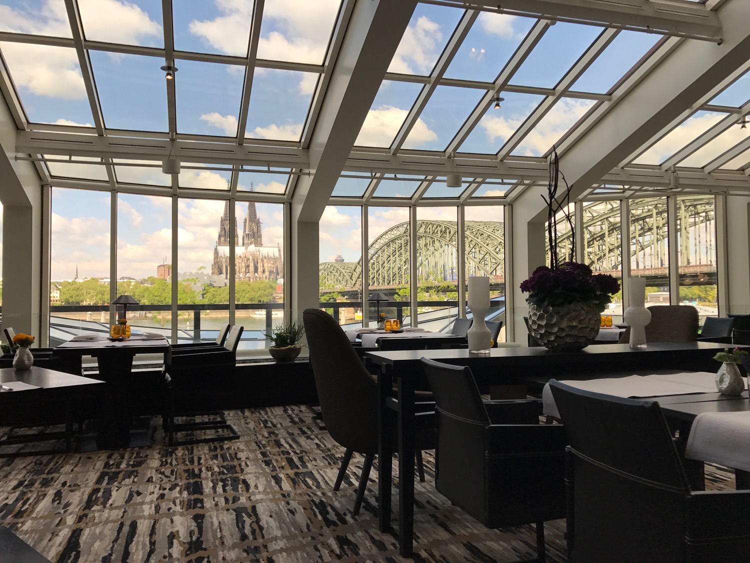 Review: Hyatt Regency Cologne - Live and Let's Fly