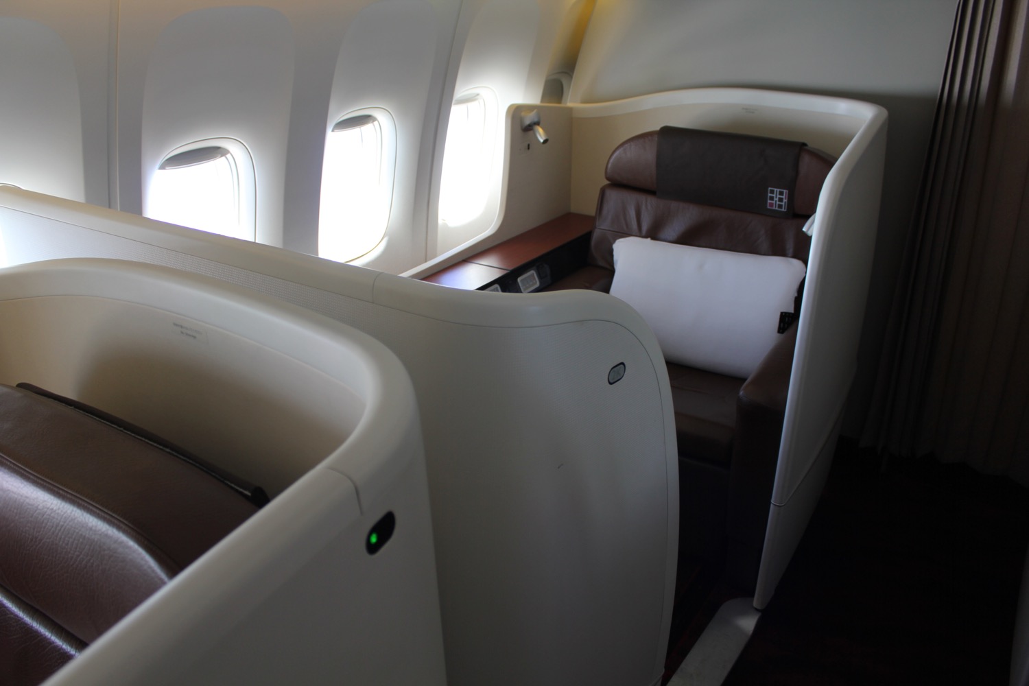 Fabulous First Class Award Option To Australia Returns - Live and Let's Fly