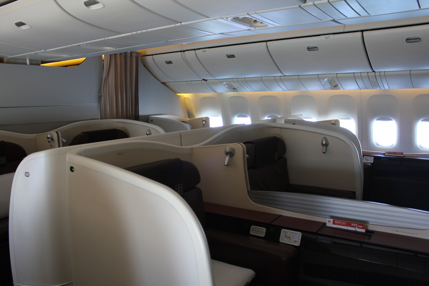 Review: Japan Airlines 777-300ER First Class - Live and Let's Fly