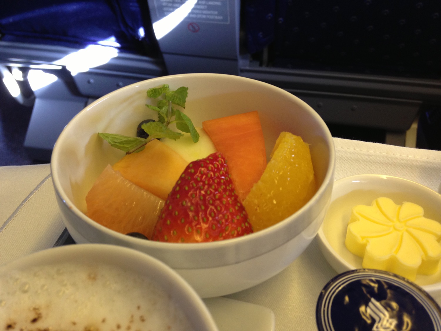 Business Class Breakfast On Singapore Airlines - Live and Let's Fly