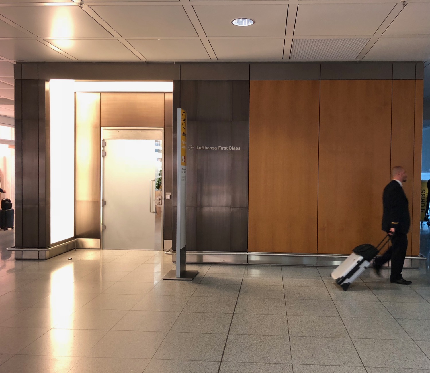 Review: Lufthansa First Class Lounge Munich (Terminal 2) - Live and Let ...