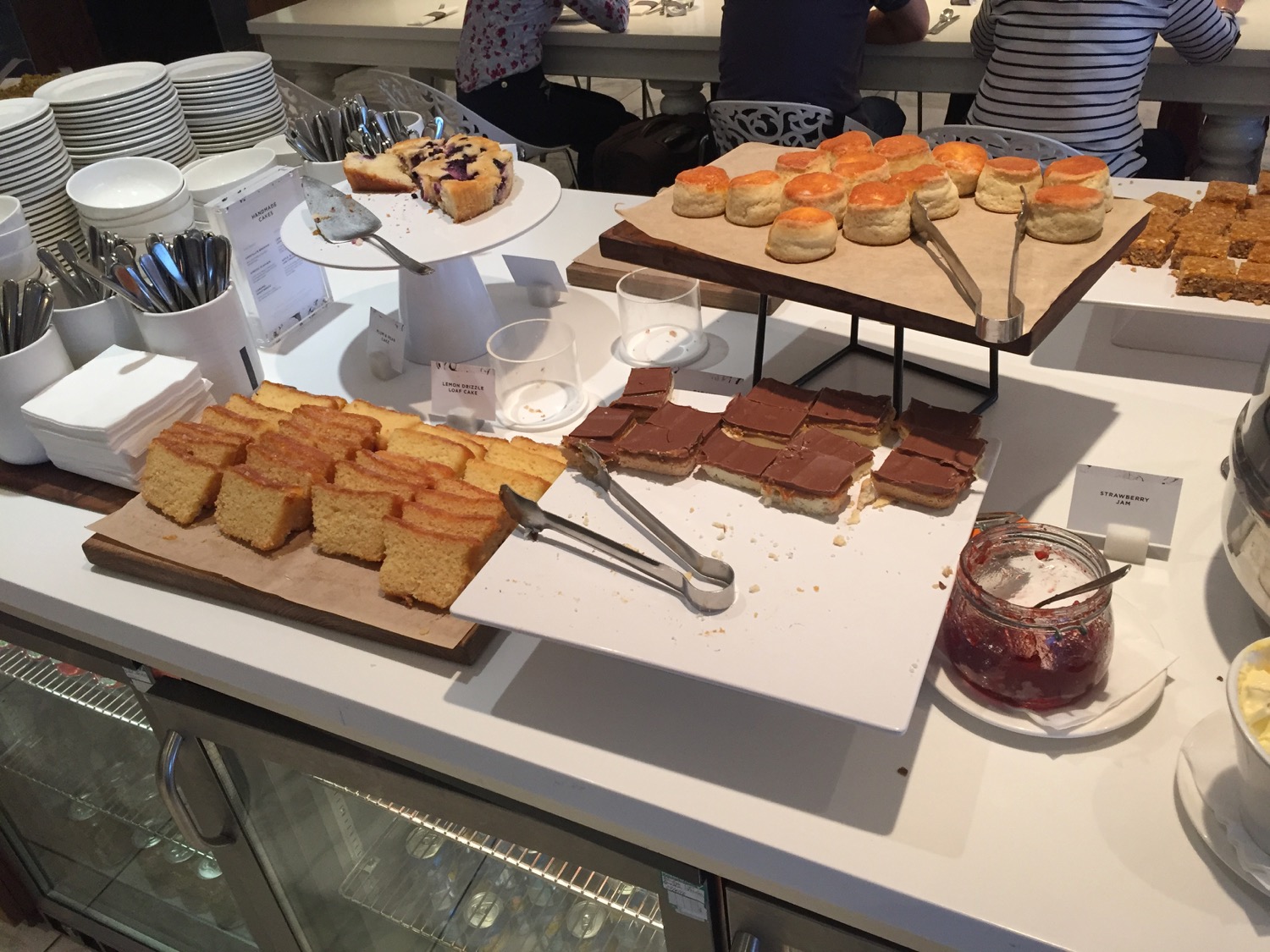 Review: No1 Lounge - London Heathrow T3 (LHR) - Live and Let's Fly