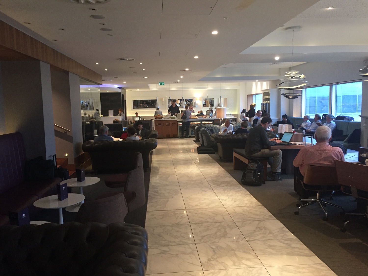 Review: No1 Lounge - London Heathrow T3 (LHR) - Live and Let's Fly
