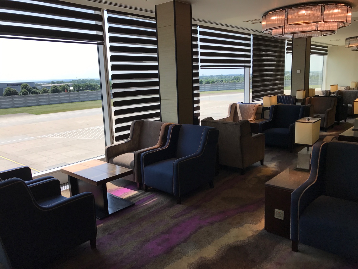 Review: Plaza Premium Lounge – London Heathrow T4 (LHR) - Live and Let ...