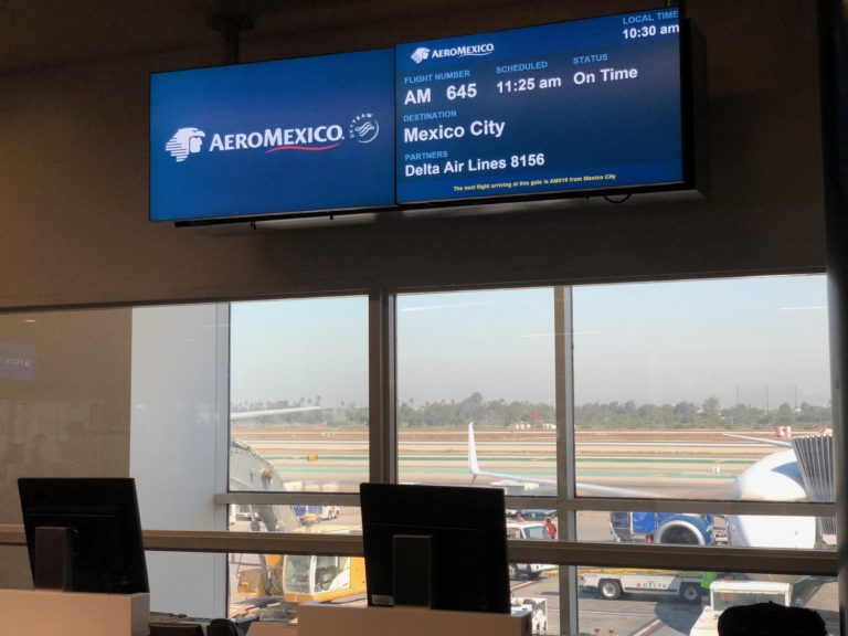 Review: Aeromexico 737-800 Business Class Los Angeles to Mexico City - Live and Let's Fly