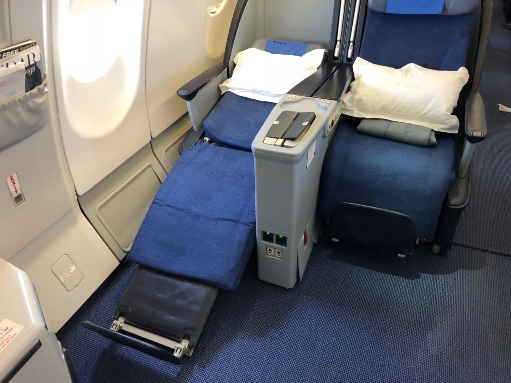 First Impressions: Middle East Airlines A330 Business Class - Live and ...