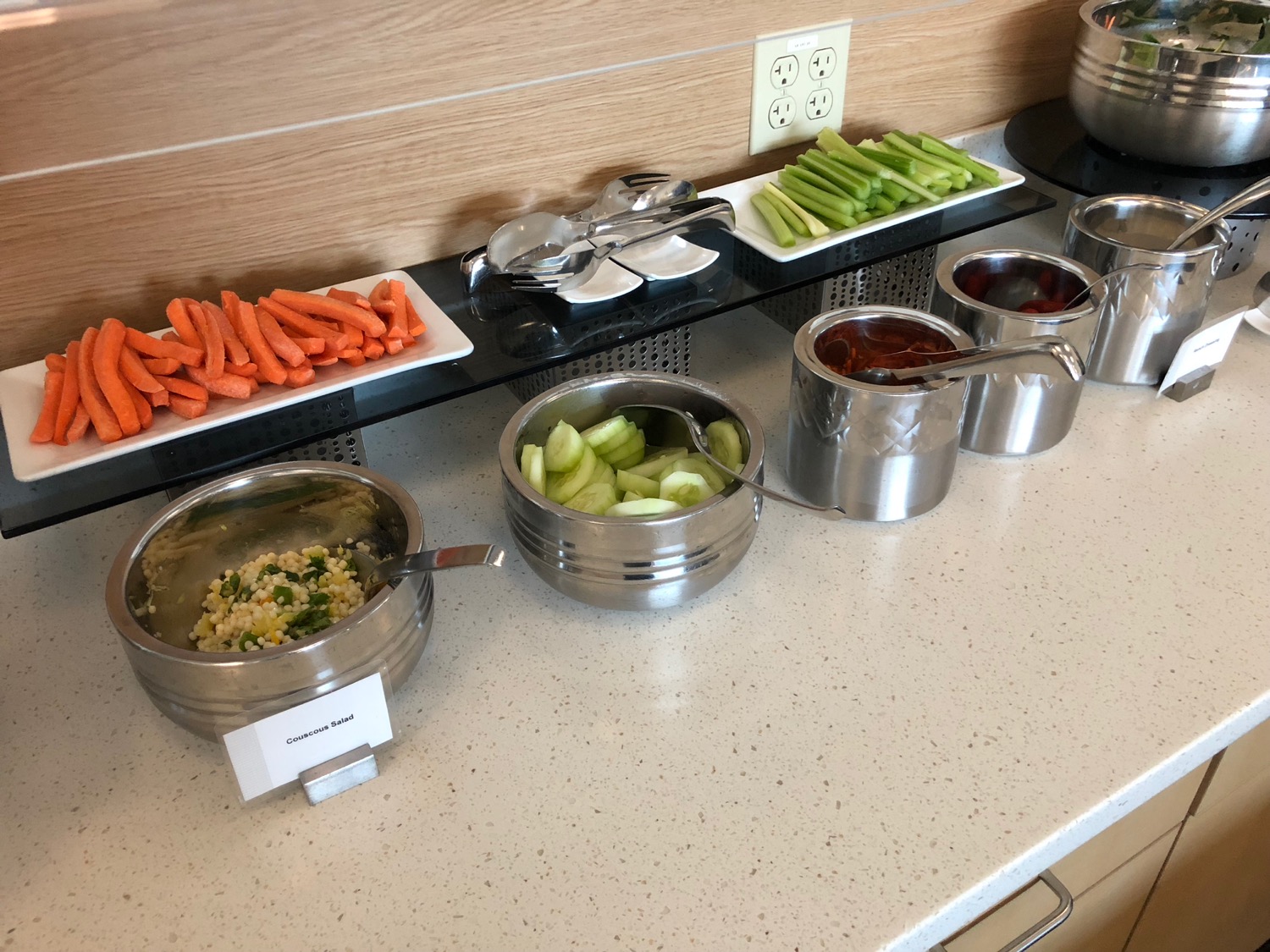 Review: United Club Fort Lauderdale (FLL) - Live and Let's Fly