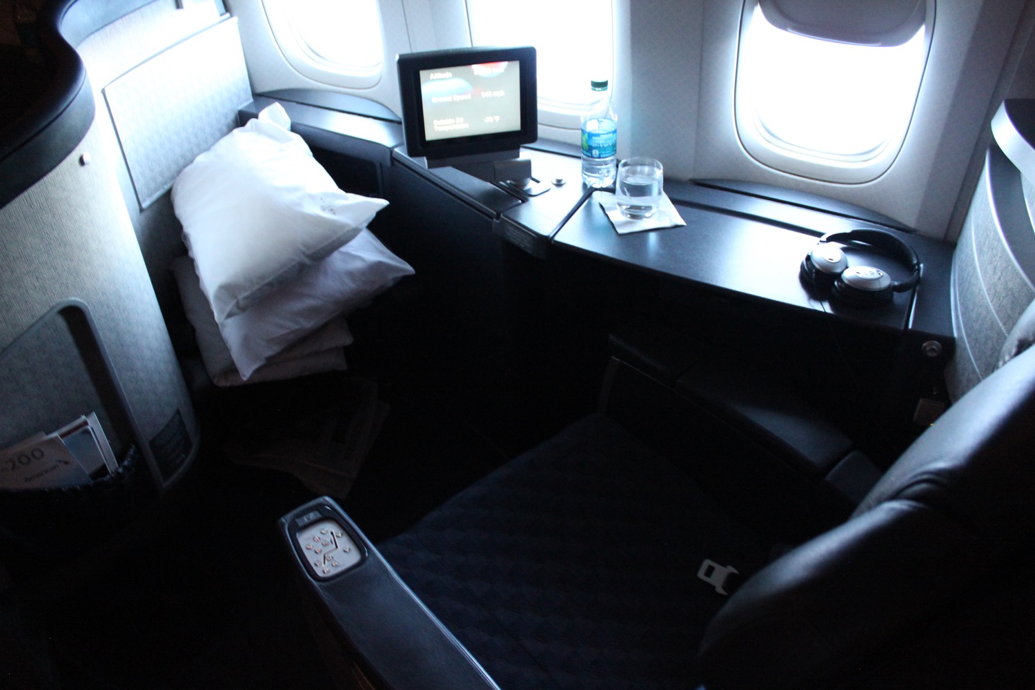 A Multi-Course First Class Dinner on American Airlines - Live and Let's Fly