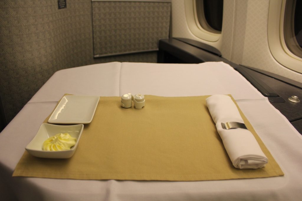 A Multi-Course First Class Dinner on American Airlines - Live and Let's Fly