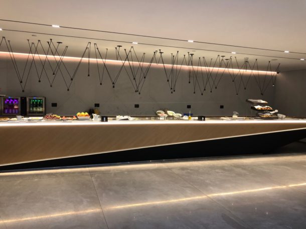 Review: MEA Cedar Lounge Beirut (BEY) - Live and Let's Fly