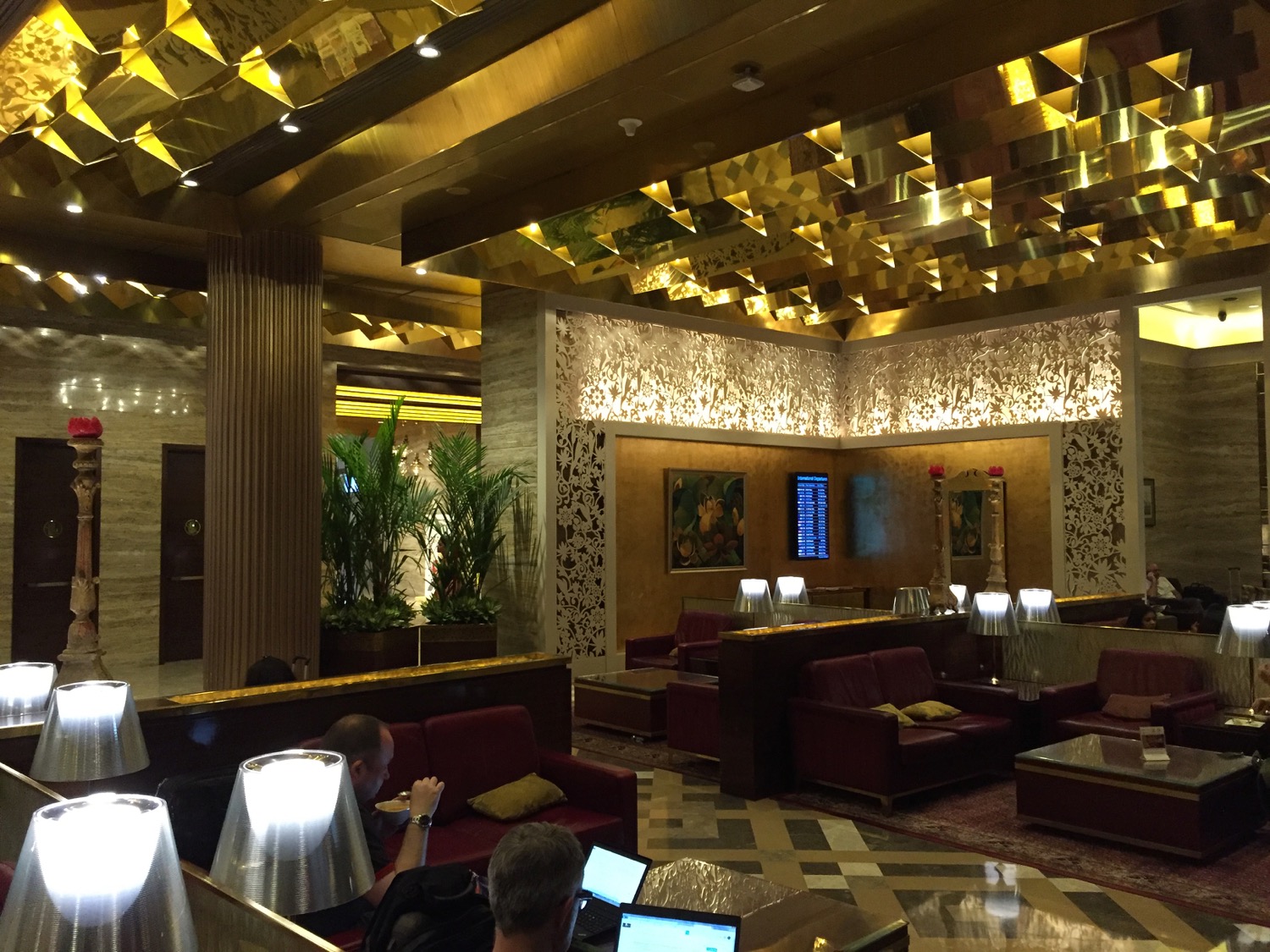 Review: GVK First Class Lounge Mumbai (BOM) - Live and Let's Fly