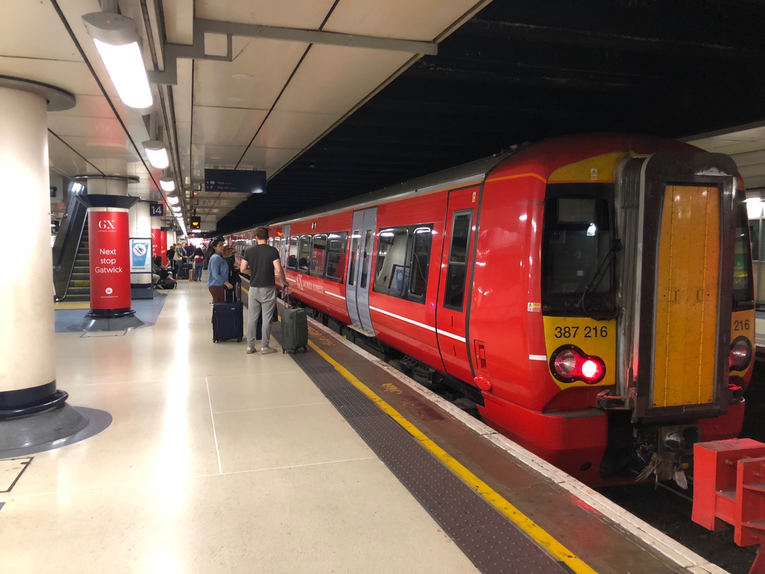 Gatwick Express From Central London To LGW - Live and Let's Fly