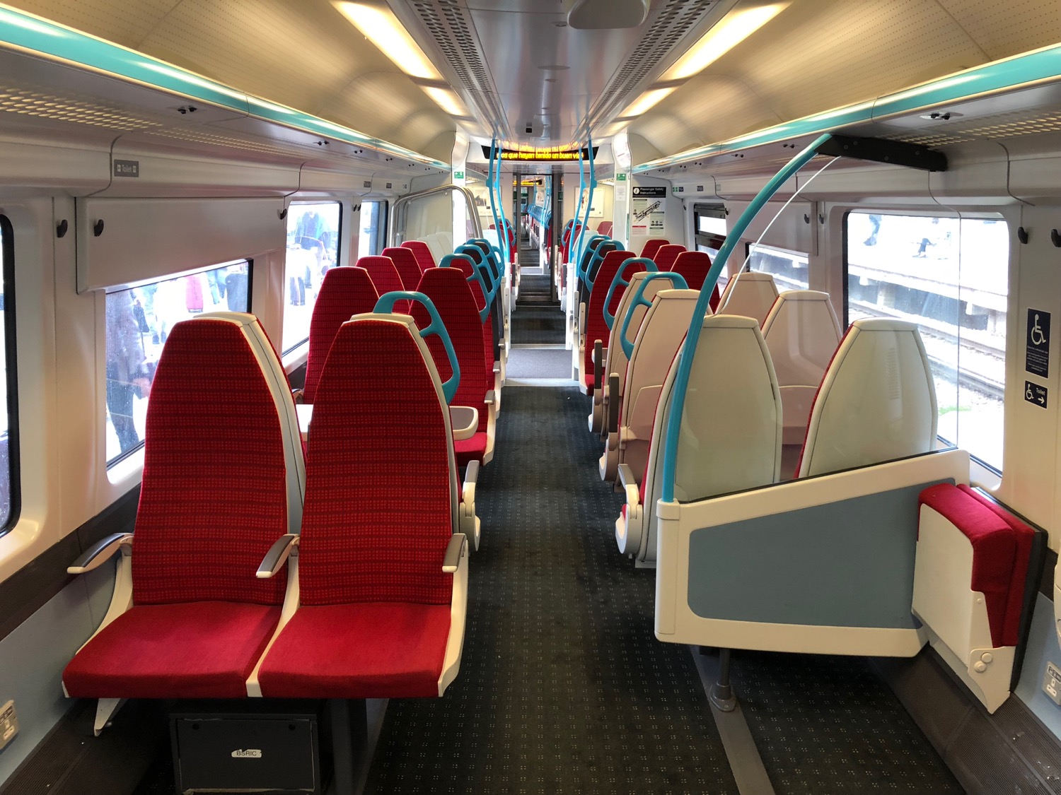 Gatwick Express From Central London To LGW - Live and Let's Fly