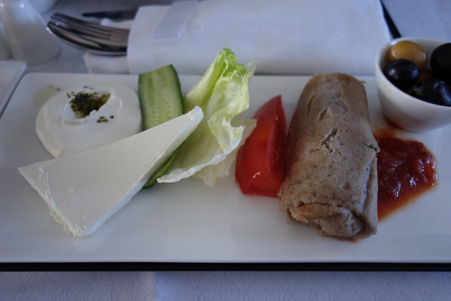 Exceptional Breakfast On A Very Short Qatar Airways Flight - Live and ...