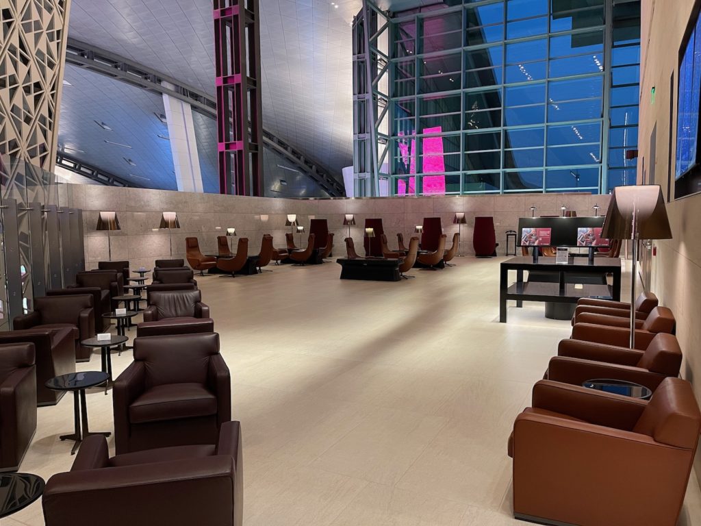 Review: Qatar Airways First Class Al Safwa Lounge - Live and Let's Fly