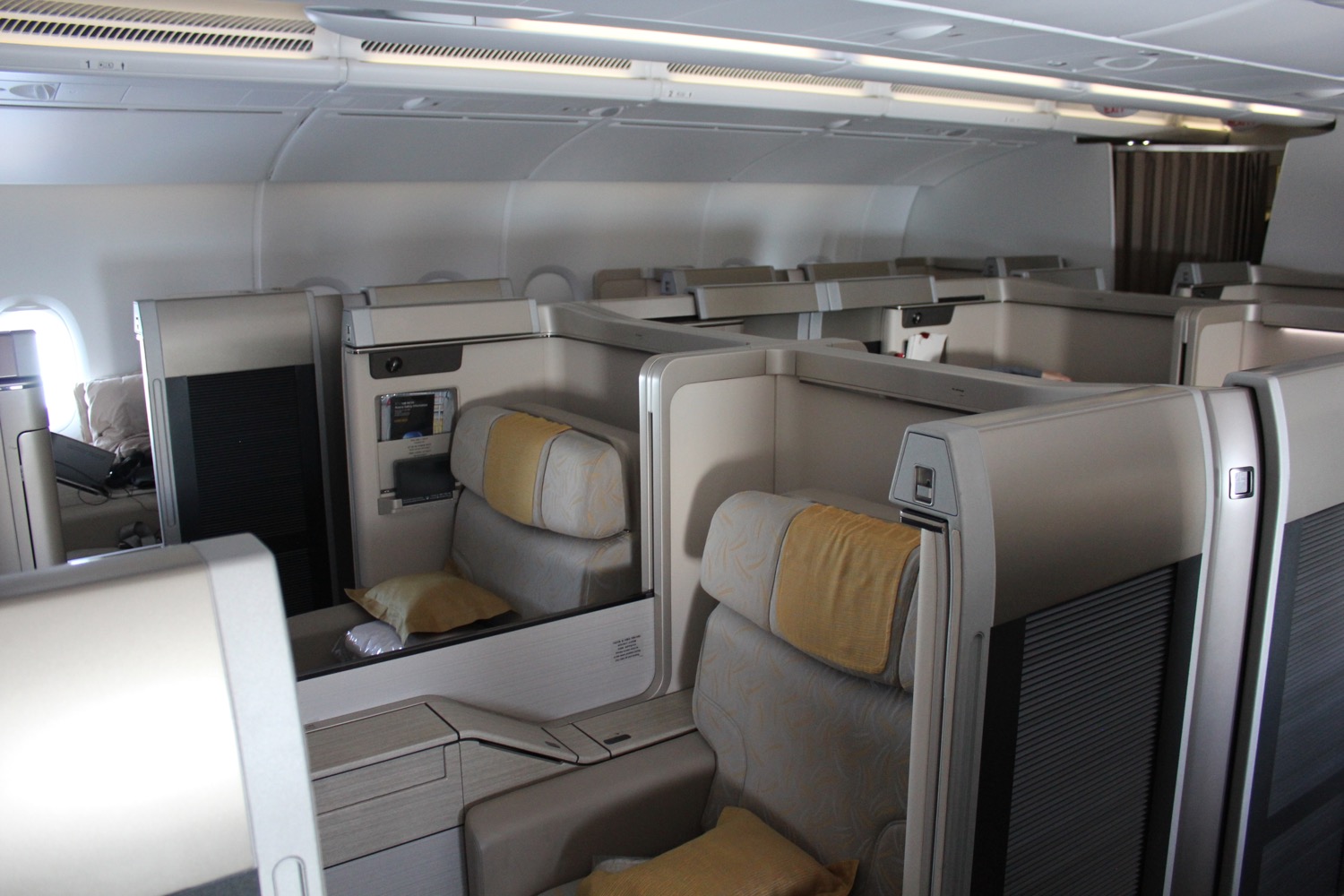 Review: Asiana A380 First Class Seoul To Los Angeles - Live and Let's Fly