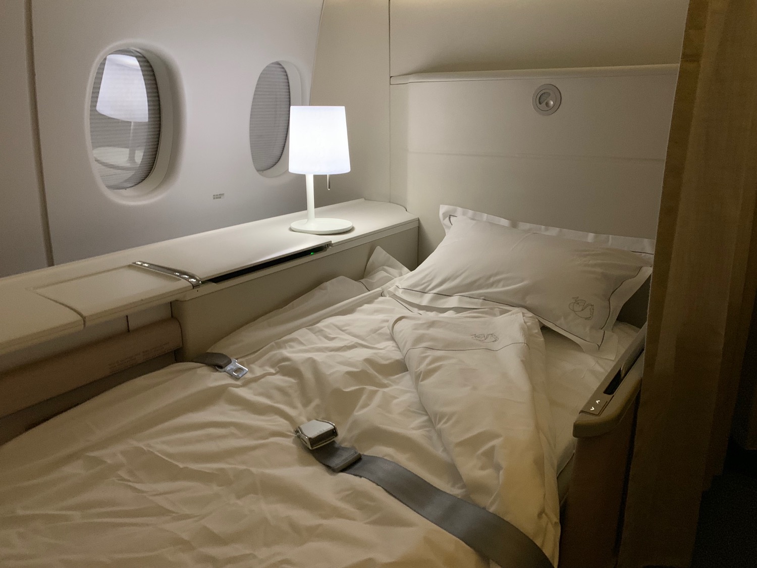Air France First Class: Wow, Wow, Wow! - Live and Let's Fly