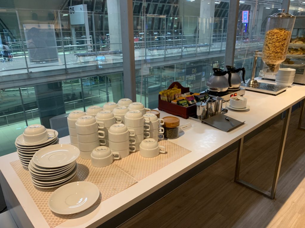 Review: Miracle Lounge Bangkok (BKK) - Live and Let's Fly