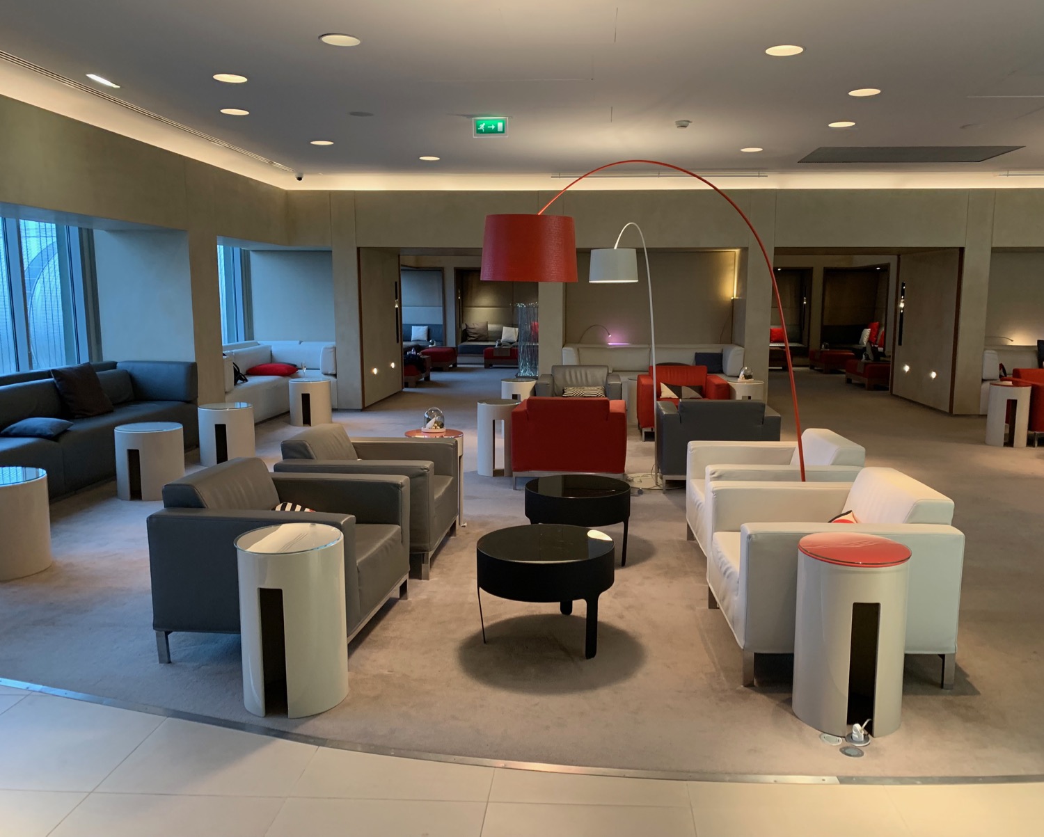 Review: Air France Salon La Première First Class Lounge Paris (CDG ...