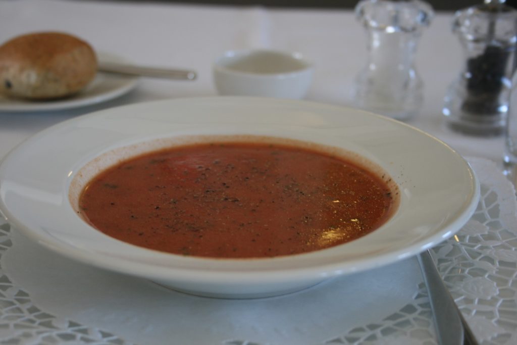 Review: SWISS A340-300 First Class Shanghai To Zurich - Live and Let's Fly