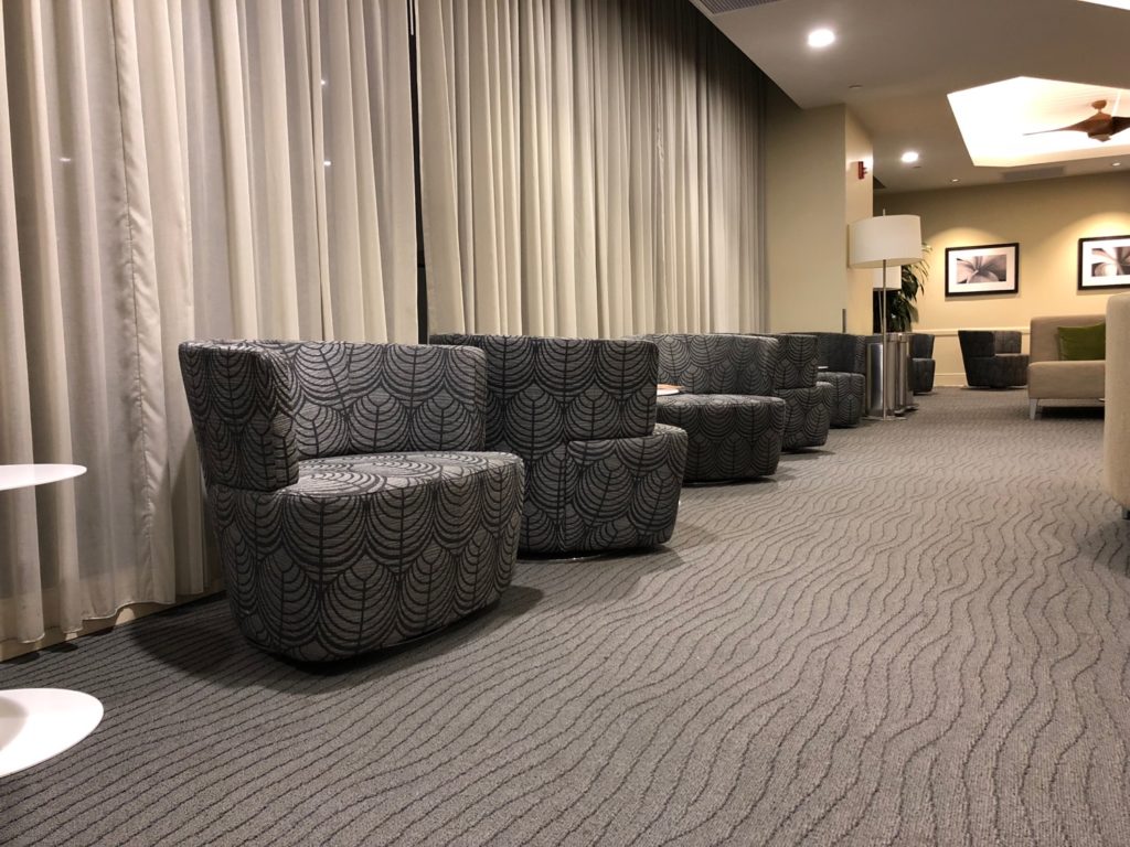 Review: Hawaiian Airlines Plumeria Lounge Honolulu (HNL) - Live and Let ...