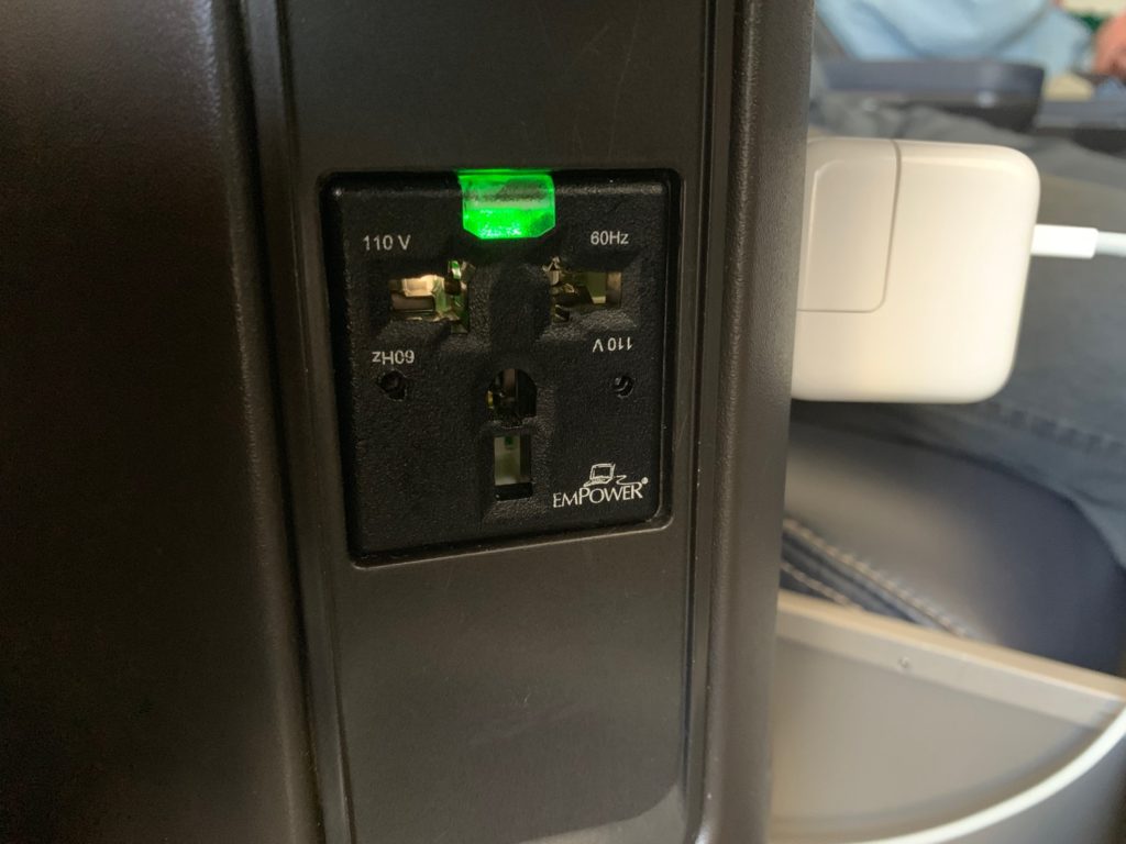 Review: United Airlines 757-300 First Class Honolulu To Los Angeles ...