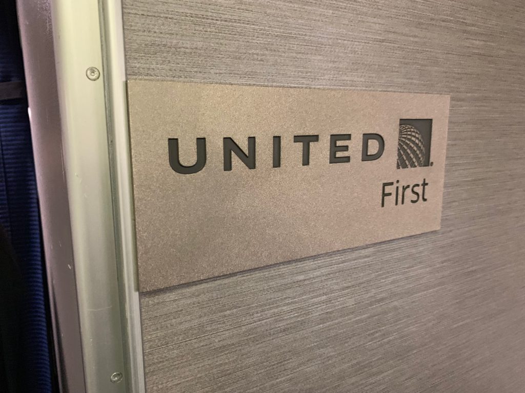 Review: United Airlines 757-300 First Class Honolulu To Los Angeles ...