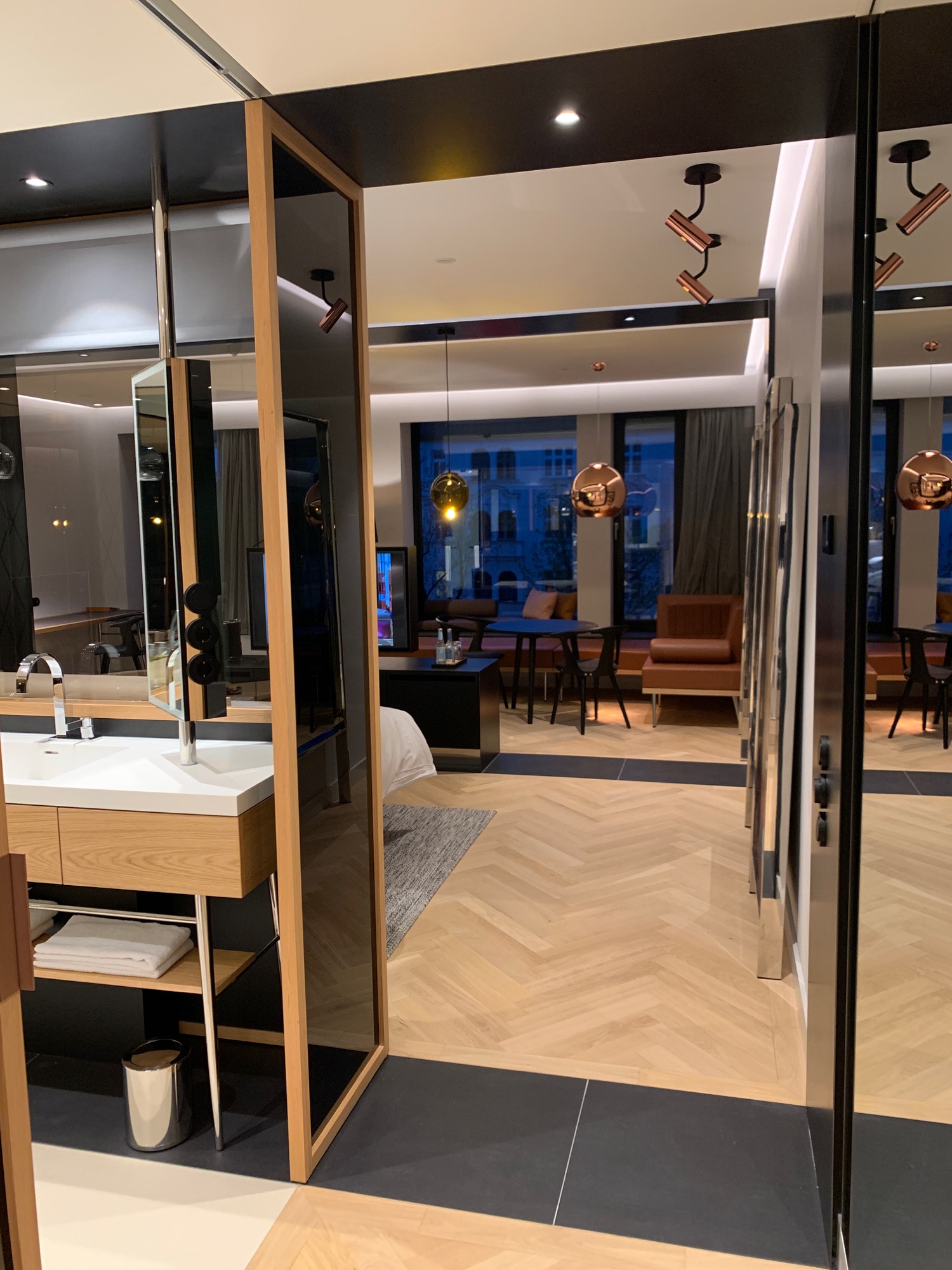 Review: Andaz Munich Schwabinger Tor - Live and Let's Fly