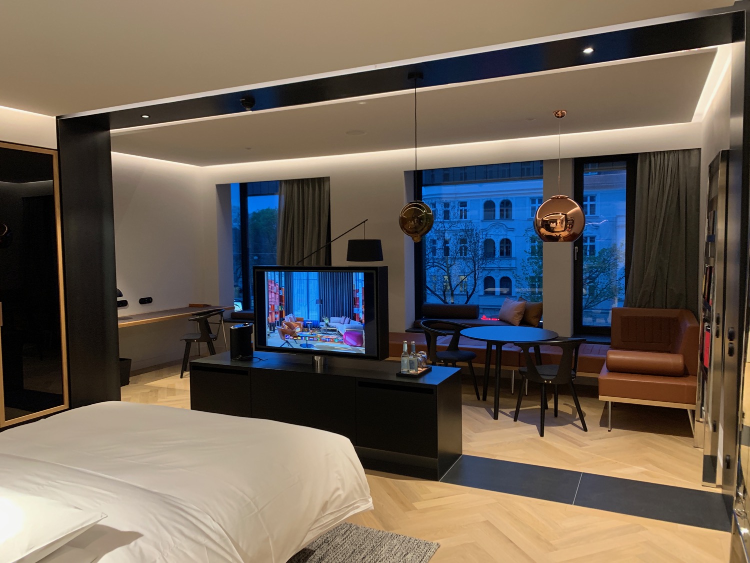 Review: Andaz Munich Schwabinger Tor - Live and Let's Fly