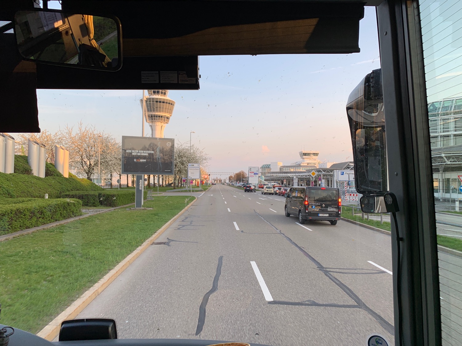 Review: Lufthansa Express Bus - Live and Let's Fly