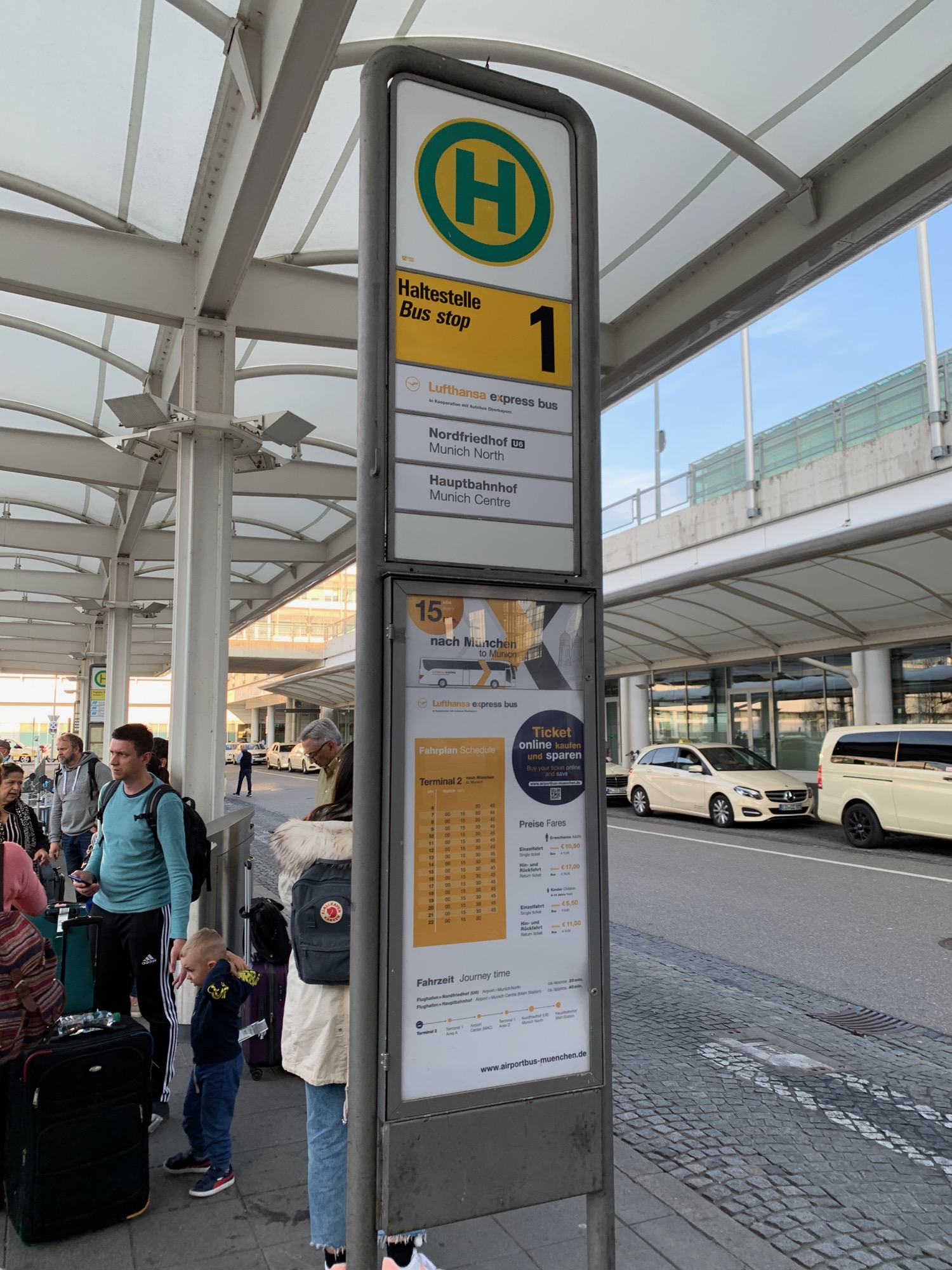 Review: Lufthansa Express Bus - Live and Let's Fly